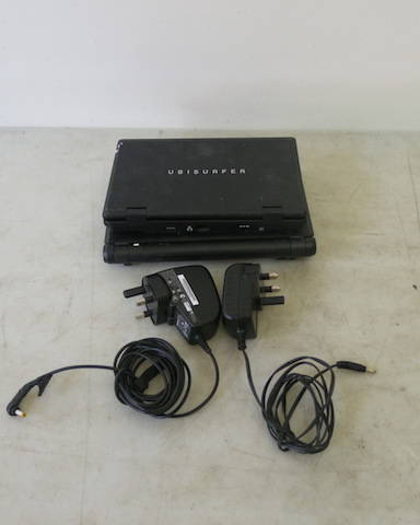 2 x Mini Laptops, Ubisurfer DW-SB02 & Asus Eee Laptop 7 Screens…