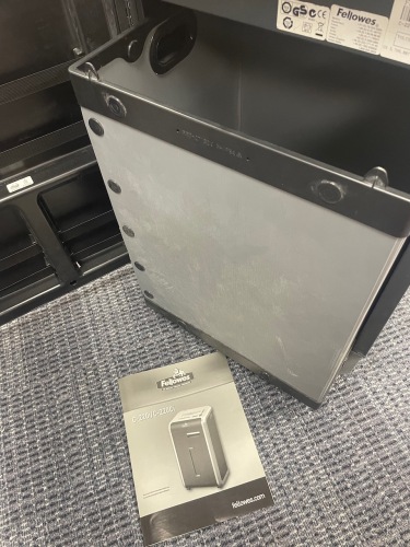 Fellowes C-220i Shredder with Manual