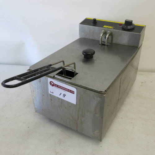 Buffalo L484-02, Countertop Electric Deep Fat Fryer. Supplied New 07/18