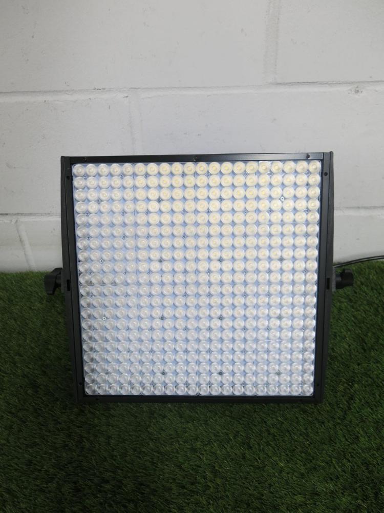 Lupo Superpanel DMX Led Panel Light. Comes with Battery.