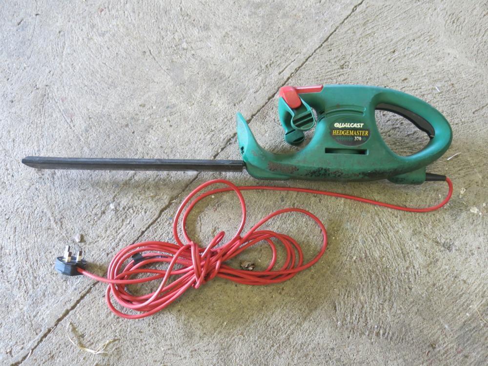 Qualcast Hedge Master 370 Electric Hedge Trimmer