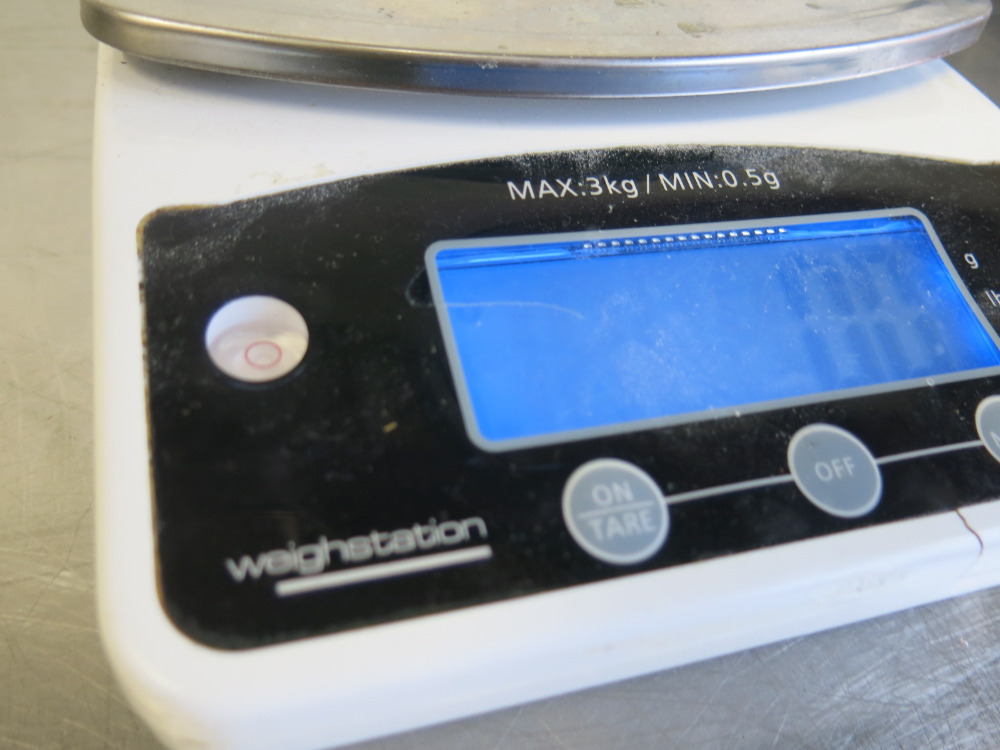 Weigh Station Scales, Model F201, Max Capacity 3kg. Comes with Power ...