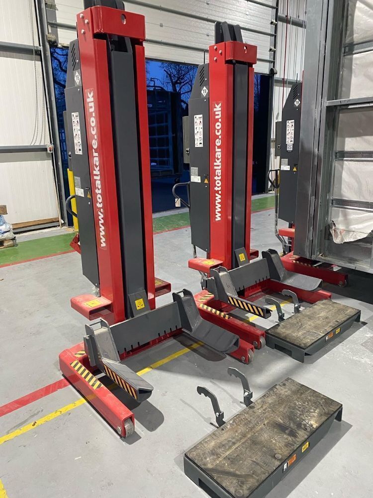 Set of 4 Totalkare T8DC, Cable Free, 7500kg Mobile Column Lifters, DOM ...