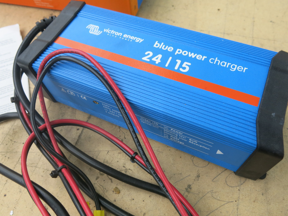 Victron Energy Blue Power Charger 24/15.