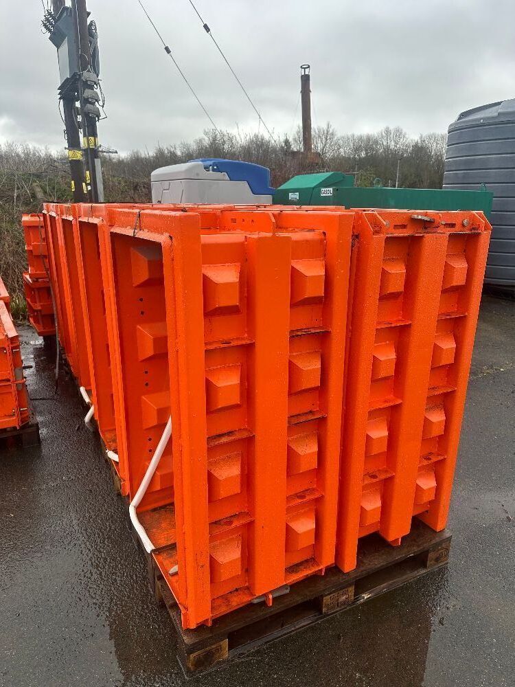 2 x Betonblock Concrete Block Moulds. Size 120 x 60 x 60cm.