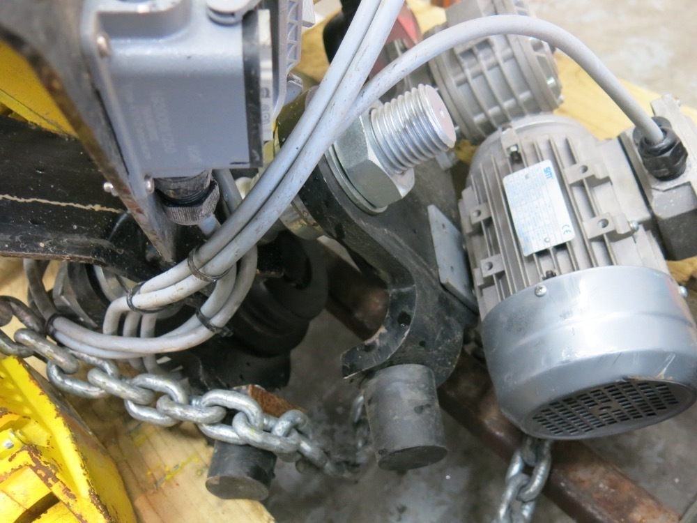 Yale 5T Overhead Gantry Runner with 5000kg Electric Hoist....