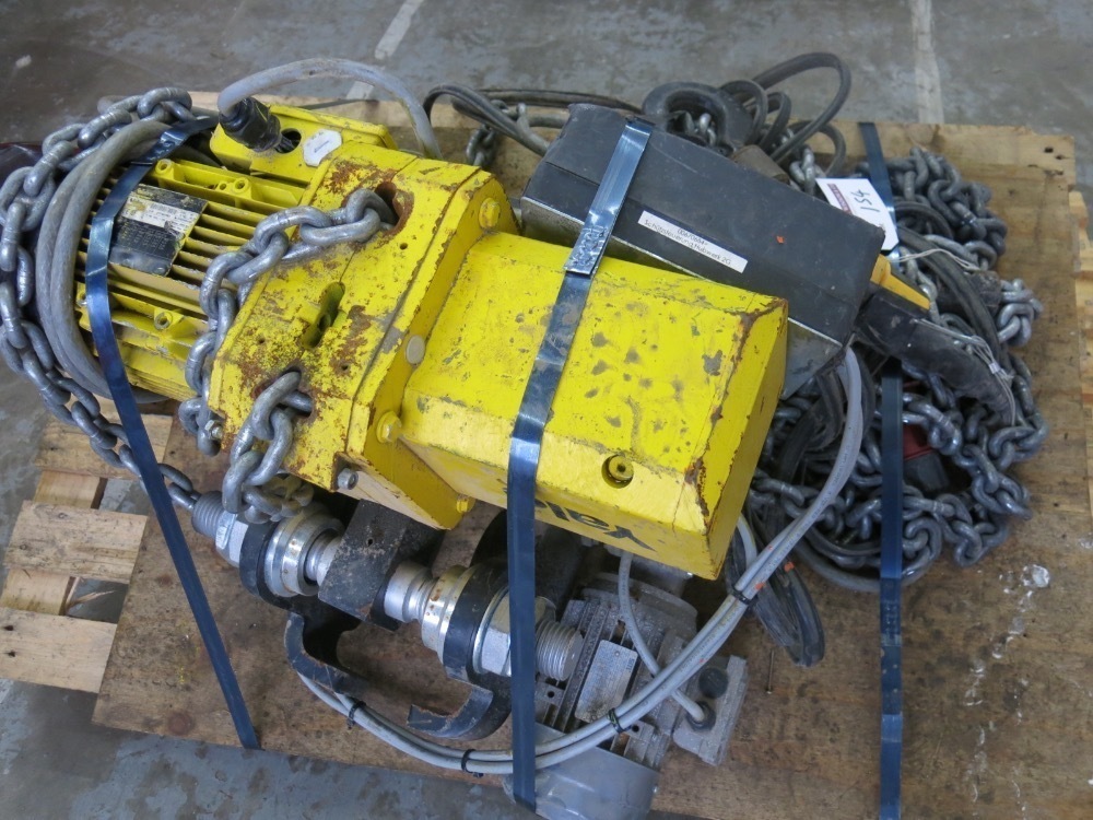 Yale 5T Overhead Gantry Runner with 2000kg Electric Hoist....