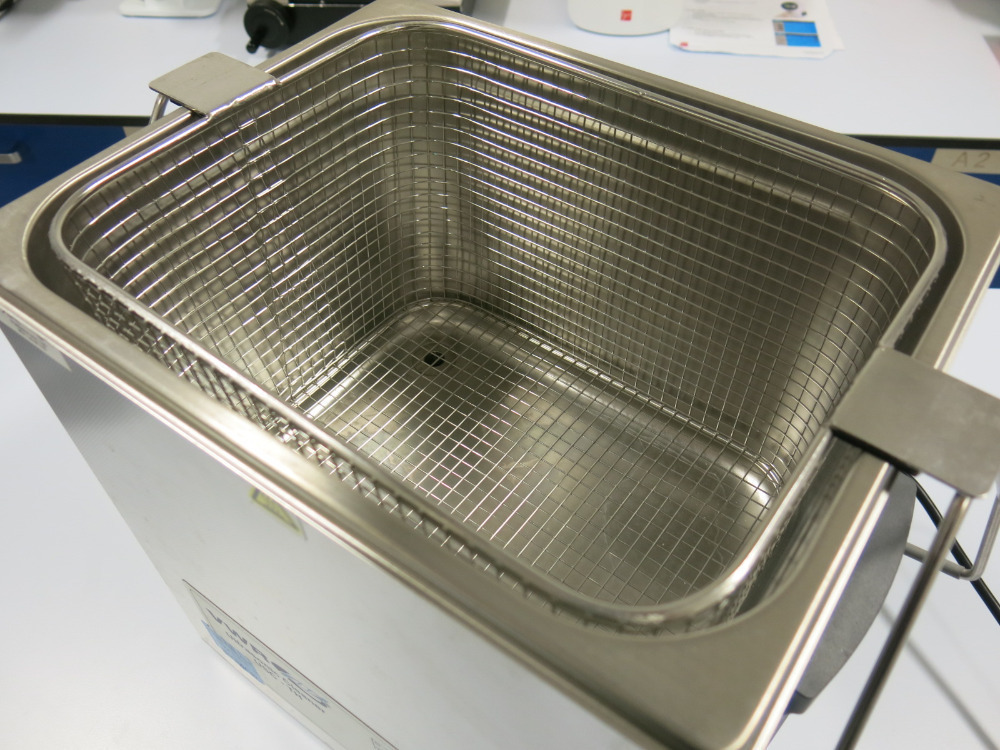 VWR Ultra Sonic Cleaner Model USC1200 TH.
