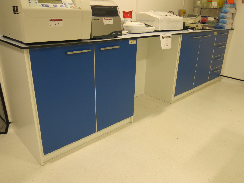Contents of Laboratory with Interfocus MyNewLab Cupboards & Worktop to ...