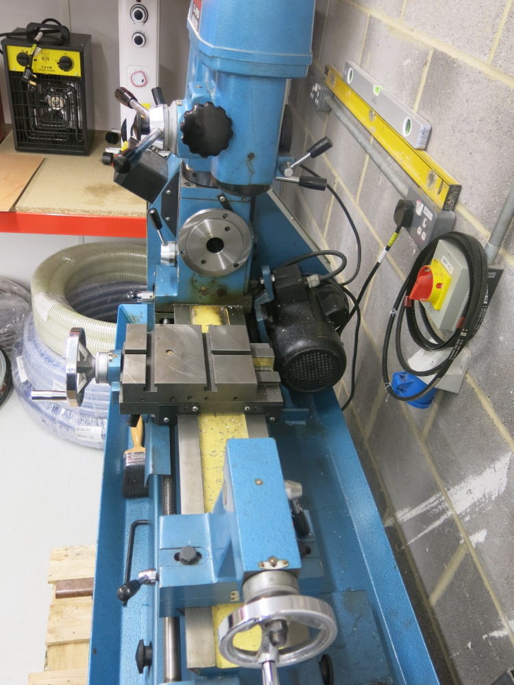 Clarke Metalworker 6 Speed Lathe with 12 Speed Mill/Drill.
