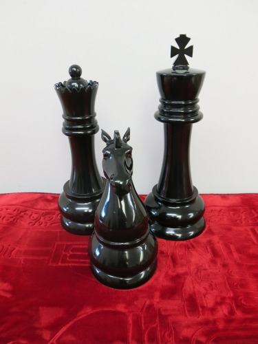 3 x Black Oversized 'Andrew Martin' Chess Pieces to Include King, Queen ...