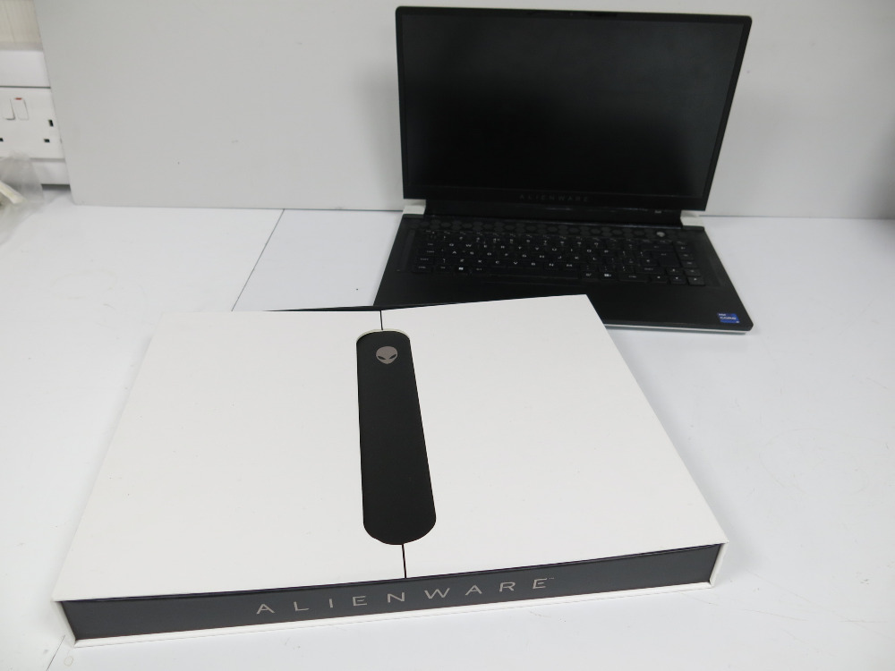 Alienware 15.5 Gaming Laptop, Model P111F. NOTE: Sold for spares ...
