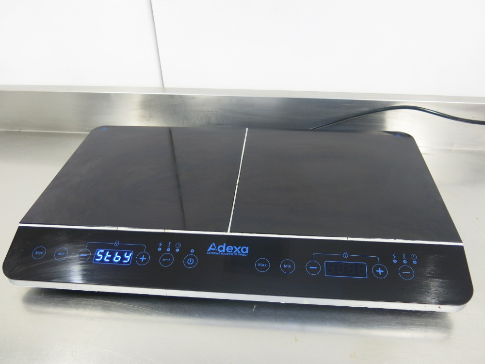 Adexa Double Induction Cooker, Model CIC2800. NOTE: glass plate loose.