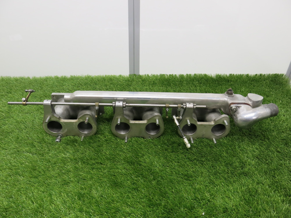 Jaguar 4.2L Triple Weber Inlet Manifold with Polished Aluminium Water ...