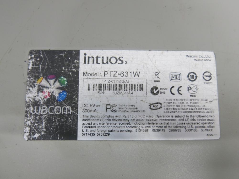 Wacom Intuos 3 Graphics Tablet with Pen, Model PTZ-631W.