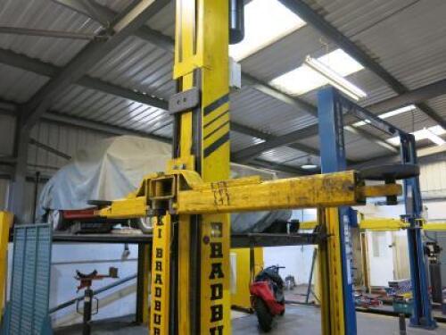 Bradbury 2 Post Car Lift, 2800kg Capacity, Model BH 2-28, S/N 100077 ...
